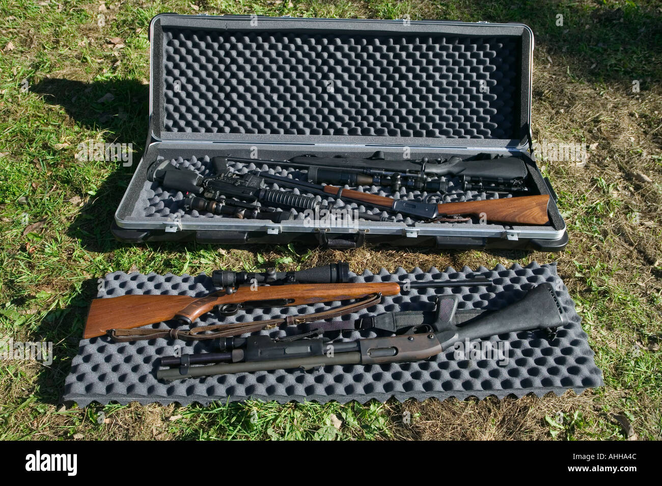 Gun collection hi-res stock photography and images - Alamy
