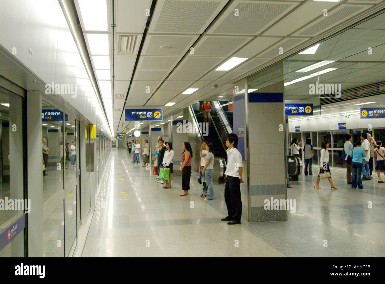 MRT station Bangkok Thailand Bangkok s new underground metro rail ...