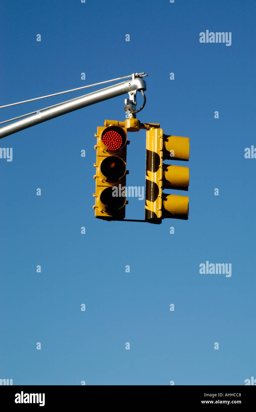 Red stop signal on traffic light, New York City, USA Stock Photo - Alamy