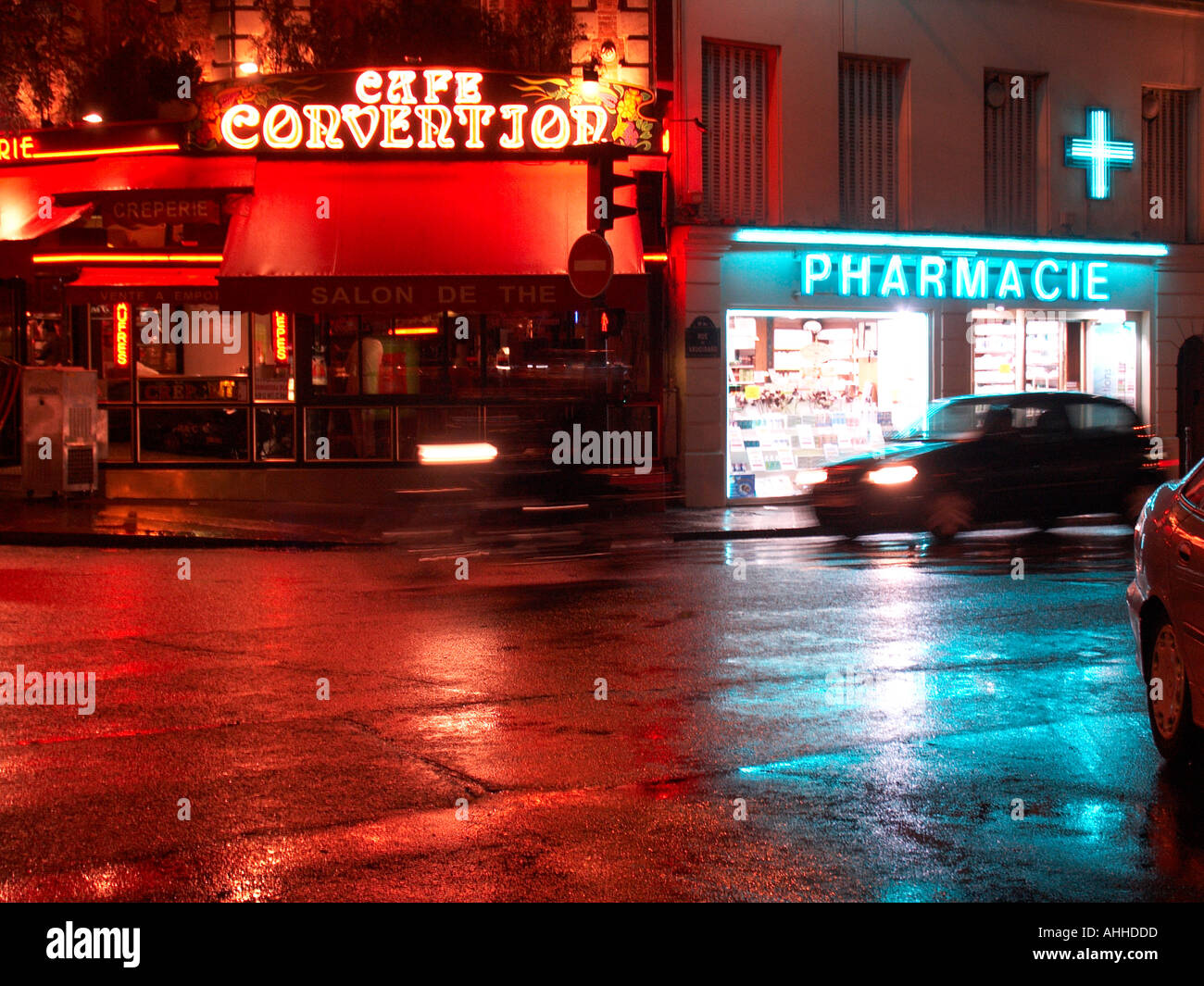 Intersection de rue hi-res stock photography and images - Alamy