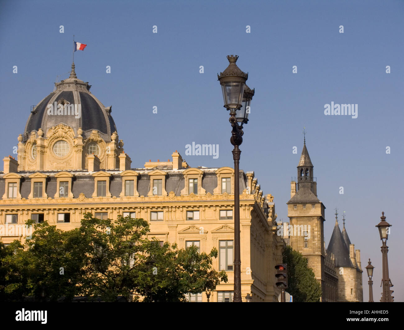 Paris france tribunal de hi-res stock photography and images - Alamy