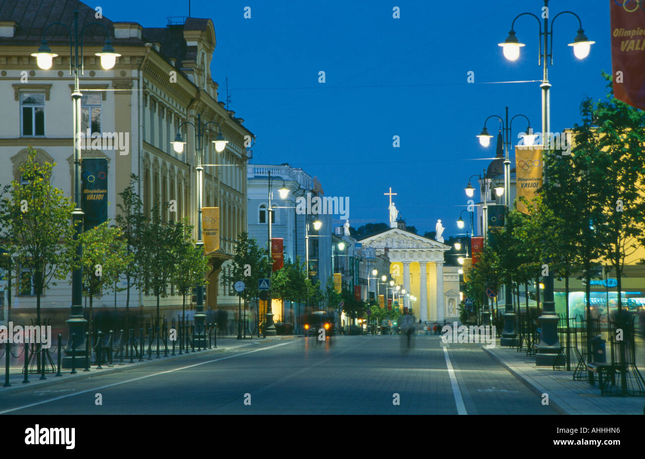 Nightlife vilnius lithuania hi-res stock photography and images - Alamy