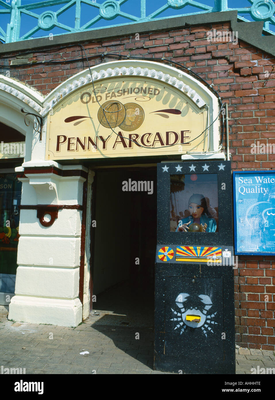 Old Penny Arcade High Resolution Stock Photography and Images - Alamy