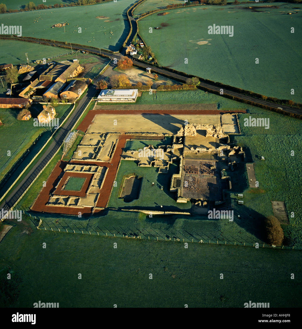 Old roman roads uk hi-res stock photography and images - Alamy