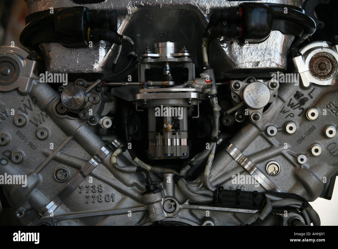 Picture shows BMW P86 engine from a BMW F1 car Stock Photo - Alamy