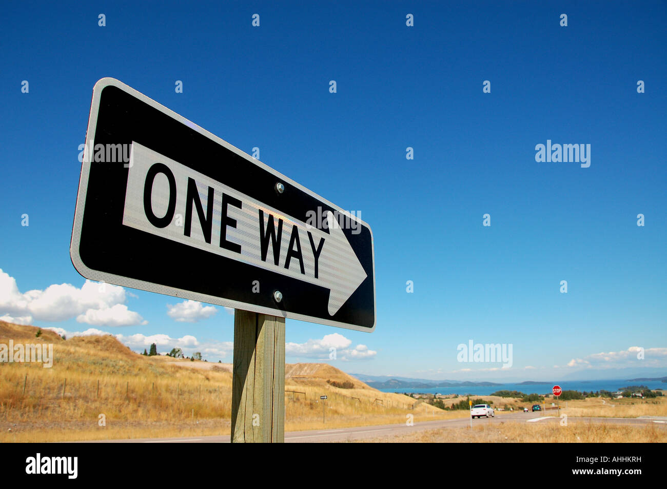 One way road sign hi-res stock photography and images - Alamy