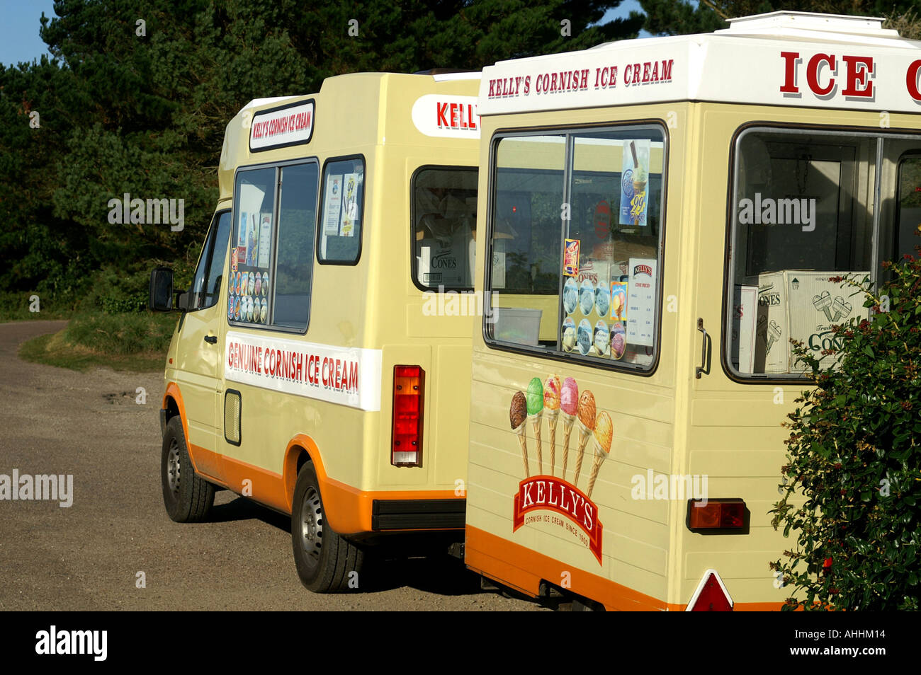 Kelly s ice cream van and trailer Stock Photo - Alamy