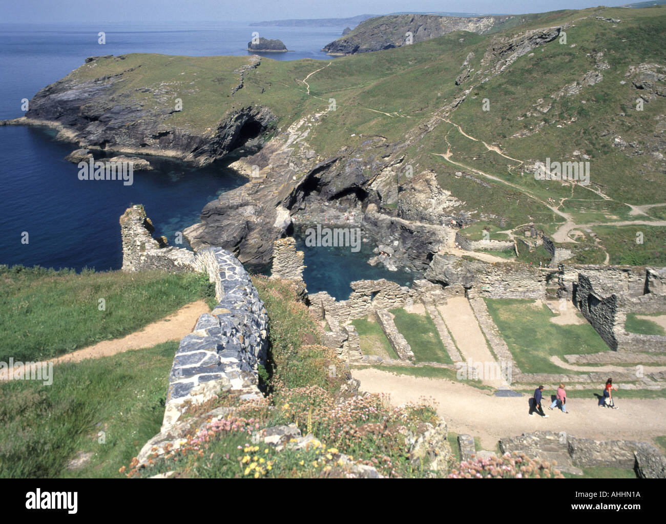 Tintagel castle ruins and view of Cornish coastline Stock Photo - Alamy