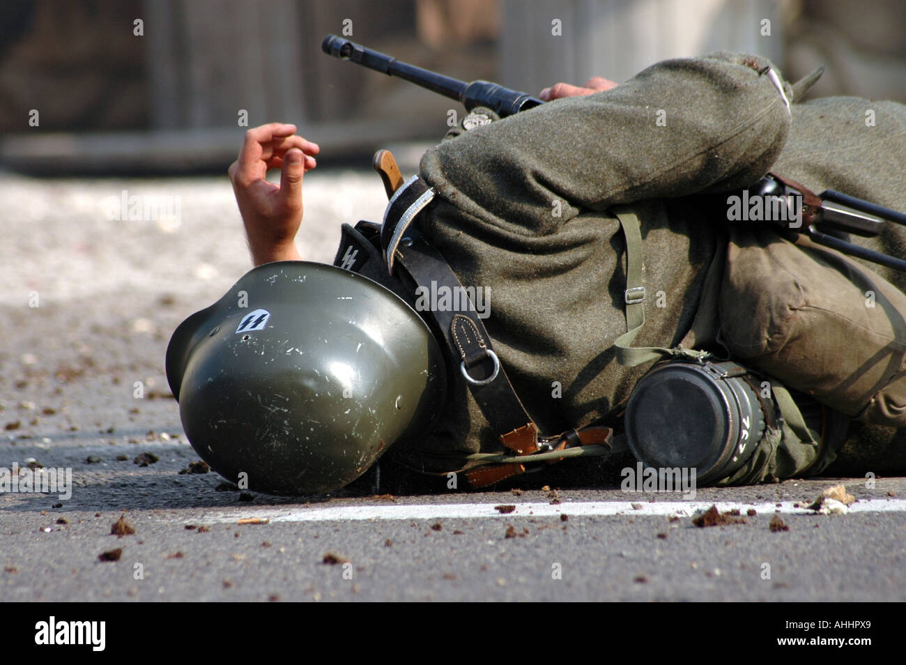 Nazi soldier uniform hi-res stock photography and images - Alamy
