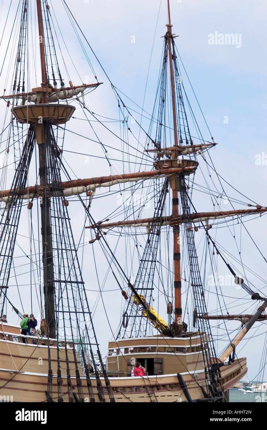 Replica of the Mayflower II in Plymouth Harbor Stock Photo - Alamy