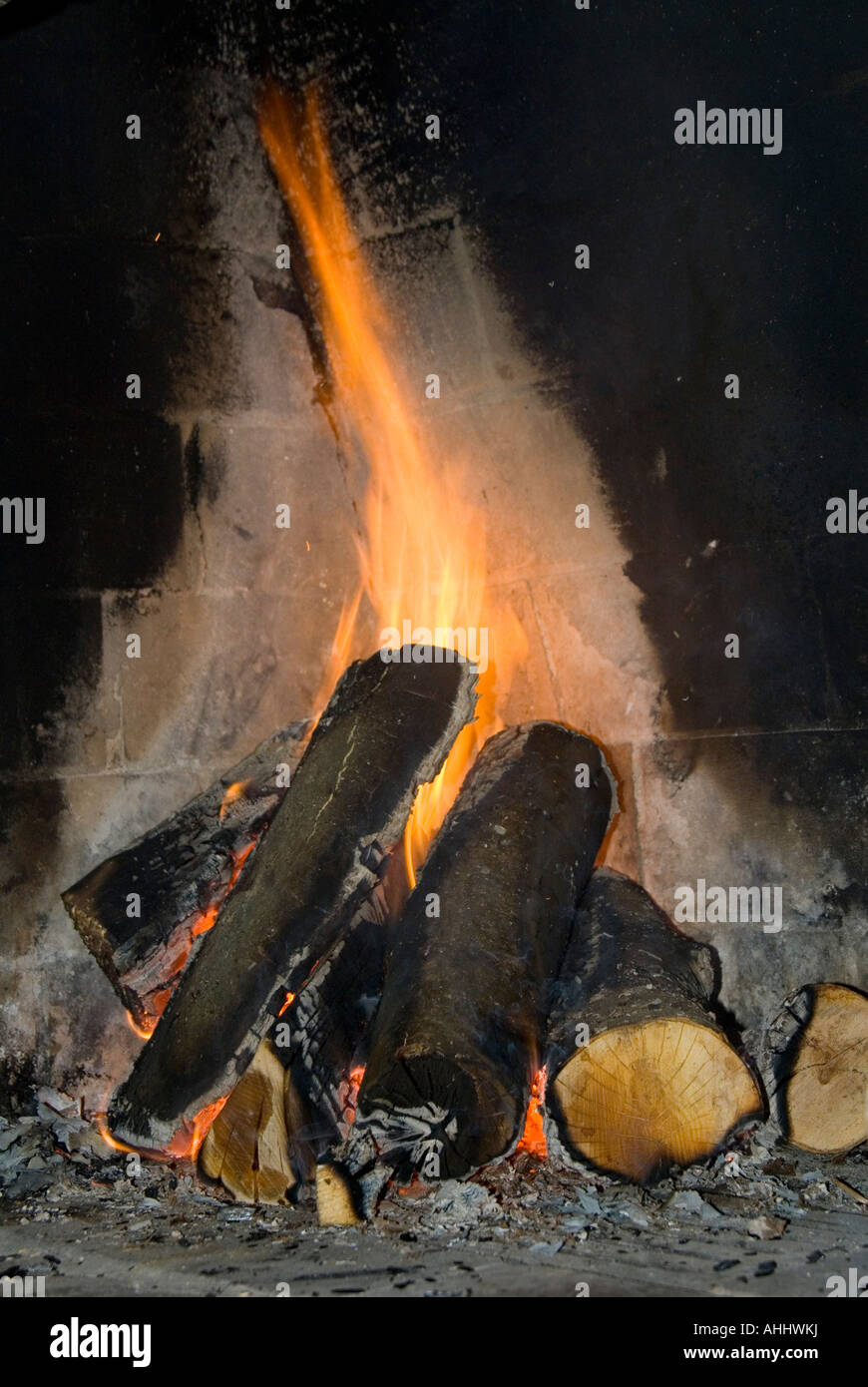 Fire grate hi-res stock photography and images - Alamy