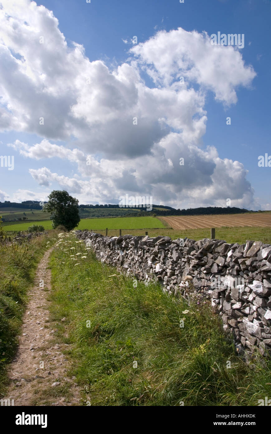 english country path derbyshire Stock Photo - Alamy