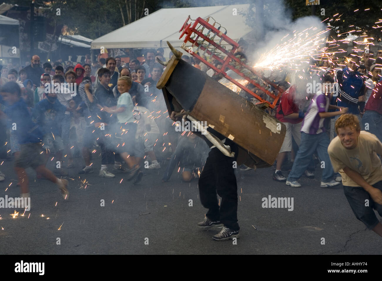Children enjoy fleeing from the Bull of Fire during Aste Nagusia Big ...