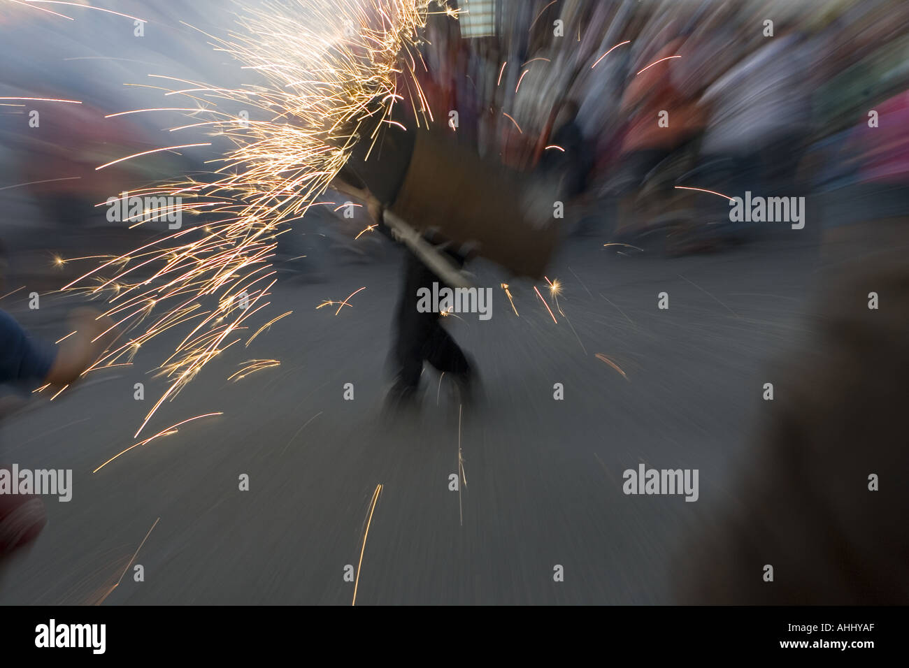 Children enjoy fleeing from the Bull of Fire during Aste Nagusia Big ...