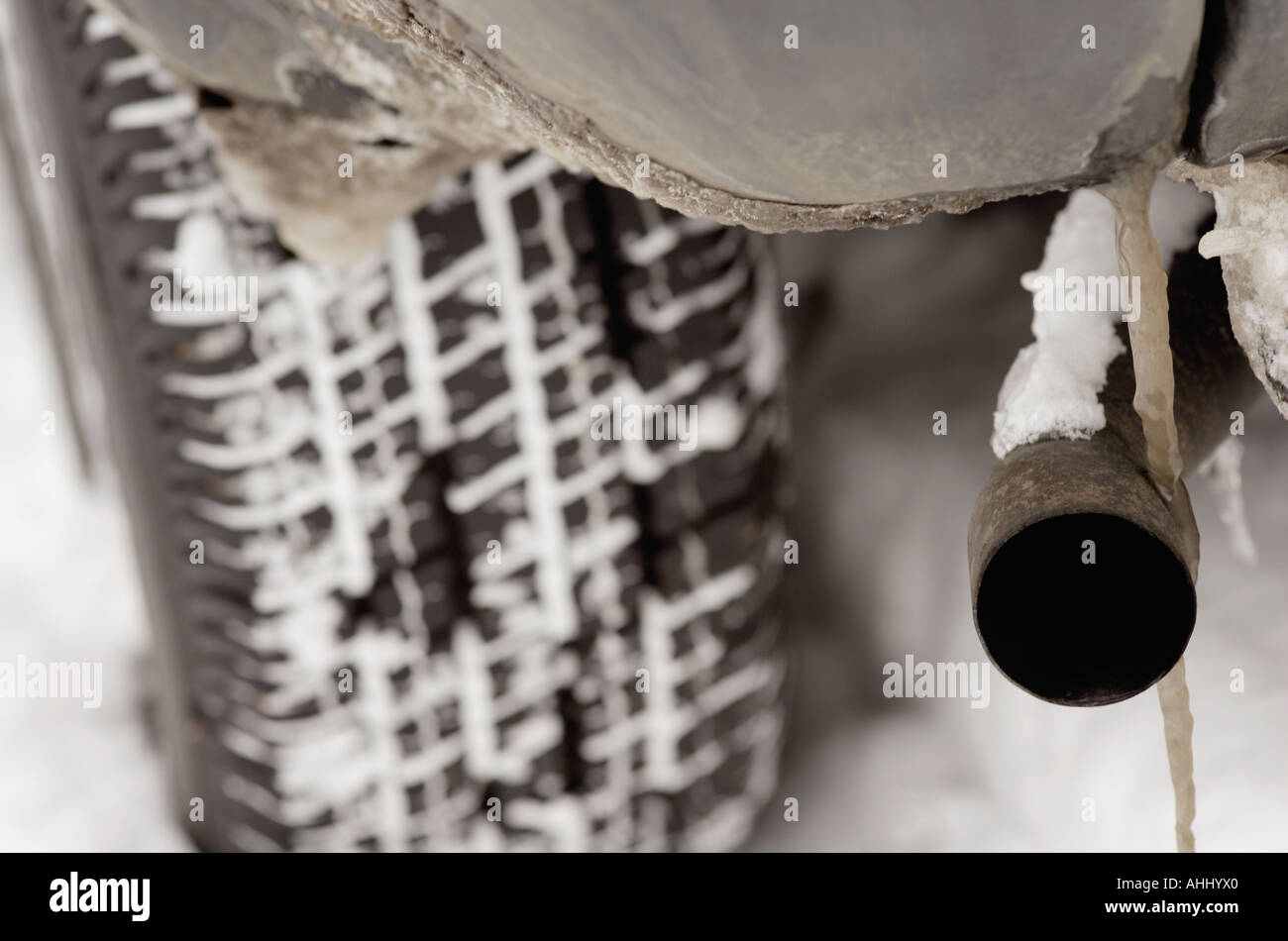 Car exhaust cold hi-res stock photography and images - Alamy