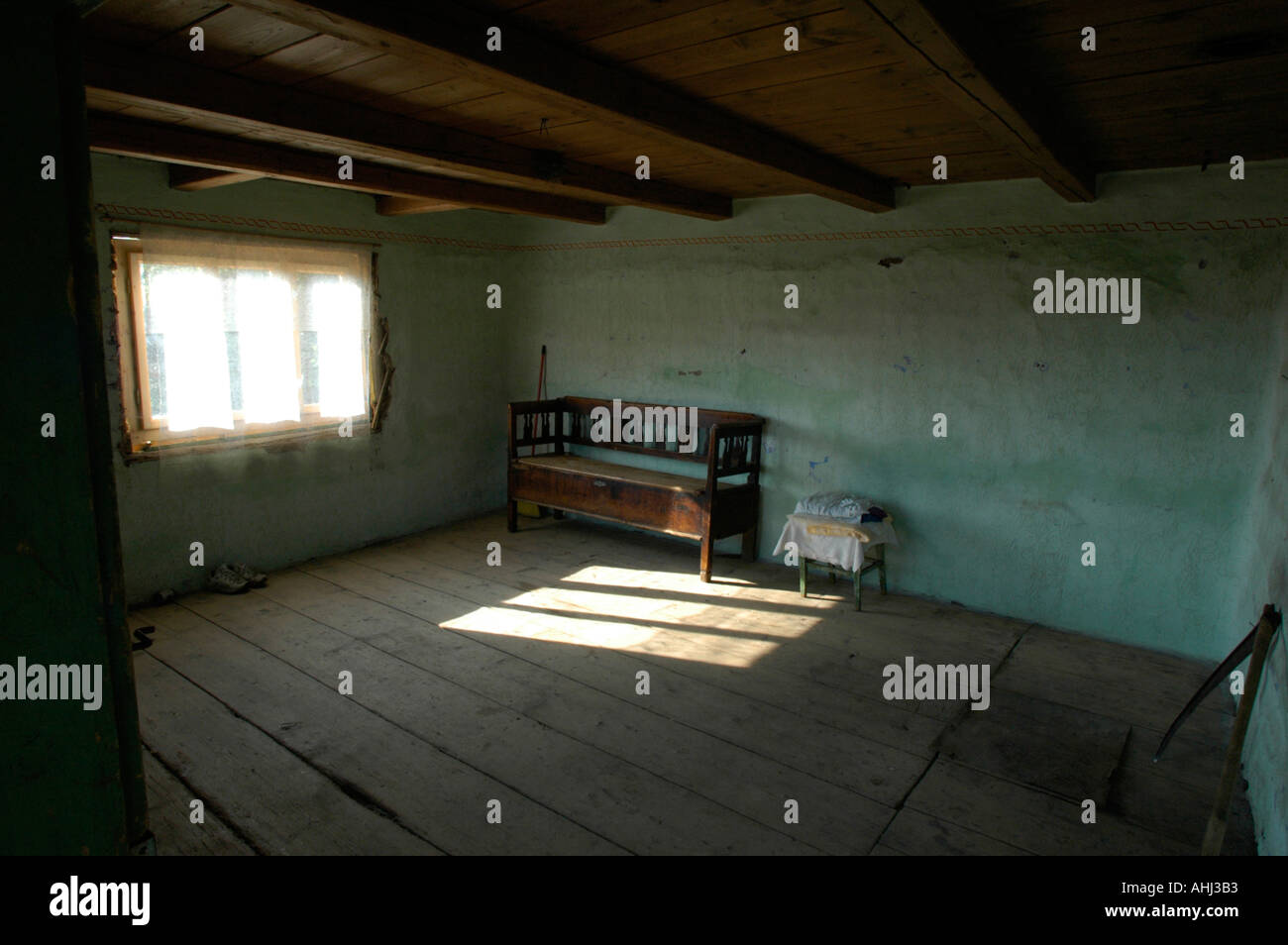 Loam house hi-res stock photography and images - Alamy