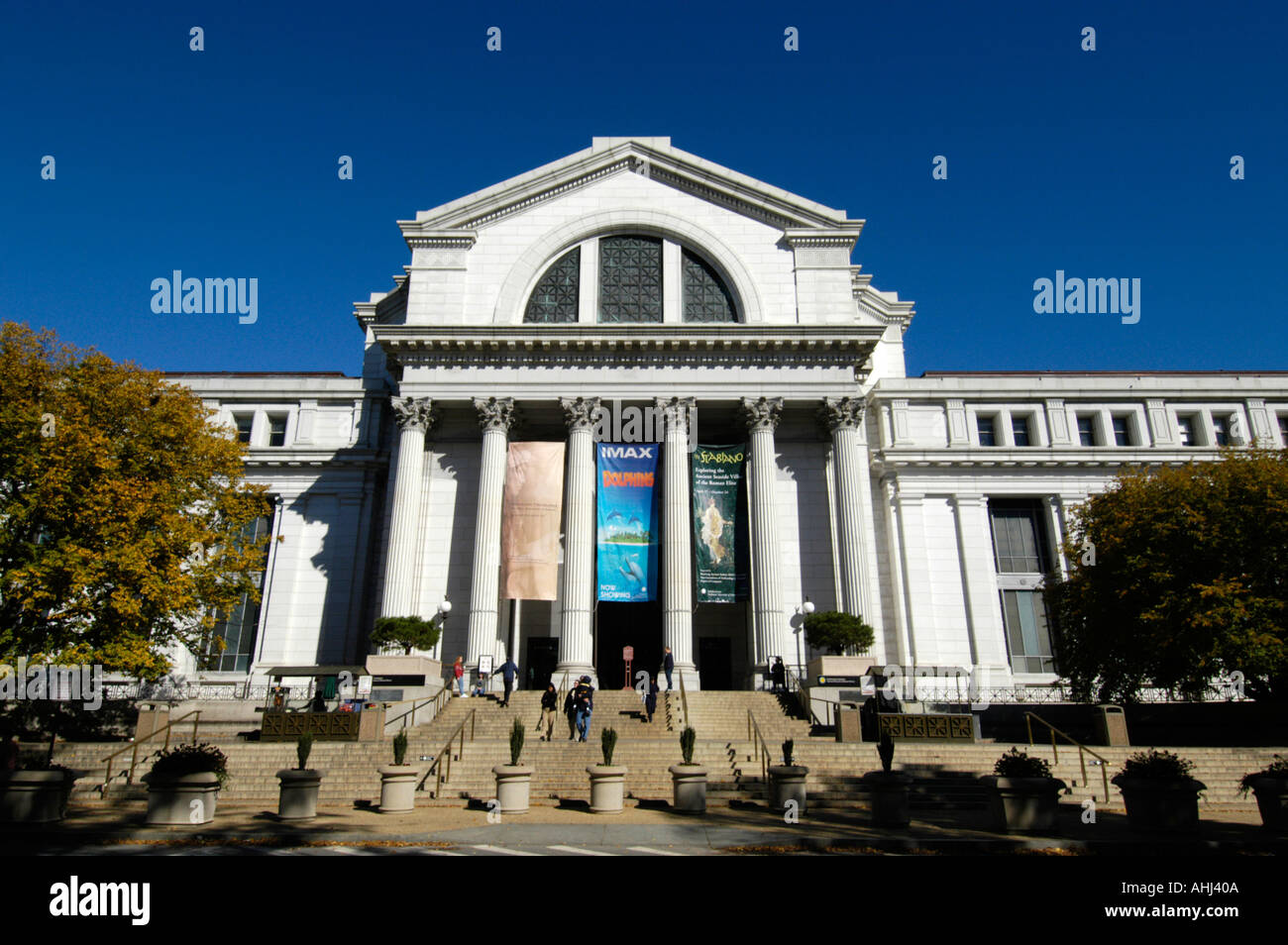National museum of natural history dc exterior hi-res stock photography ...