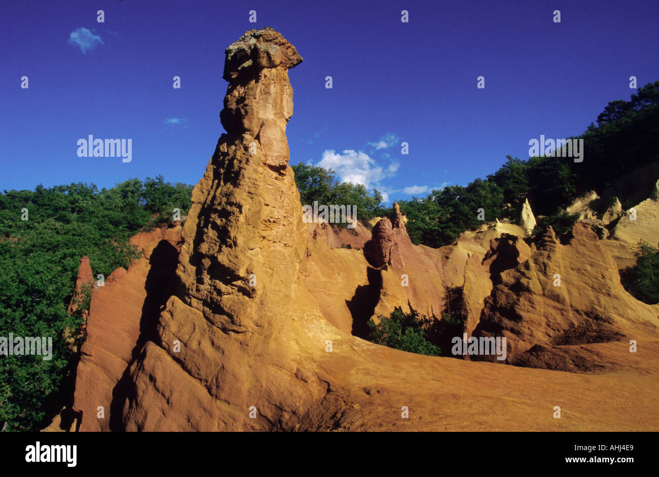 COLORADO PROVENCAL IN RUSTREL, VAUCLUSE, PROVENCE, FRANCE Stock Photo ...