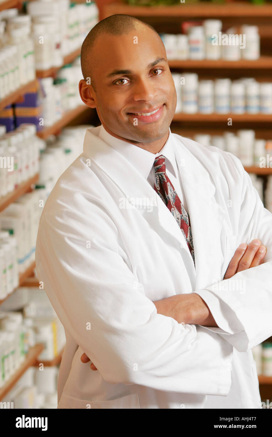 American pharmacists work hi-res stock photography and images - Alamy