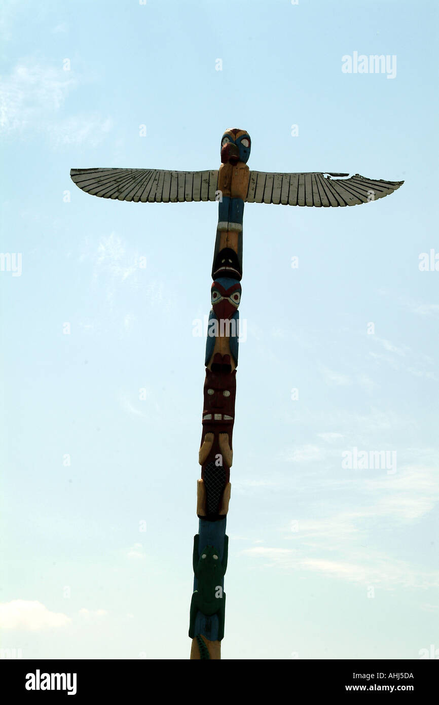 Totempole hi-res stock photography and images - Alamy