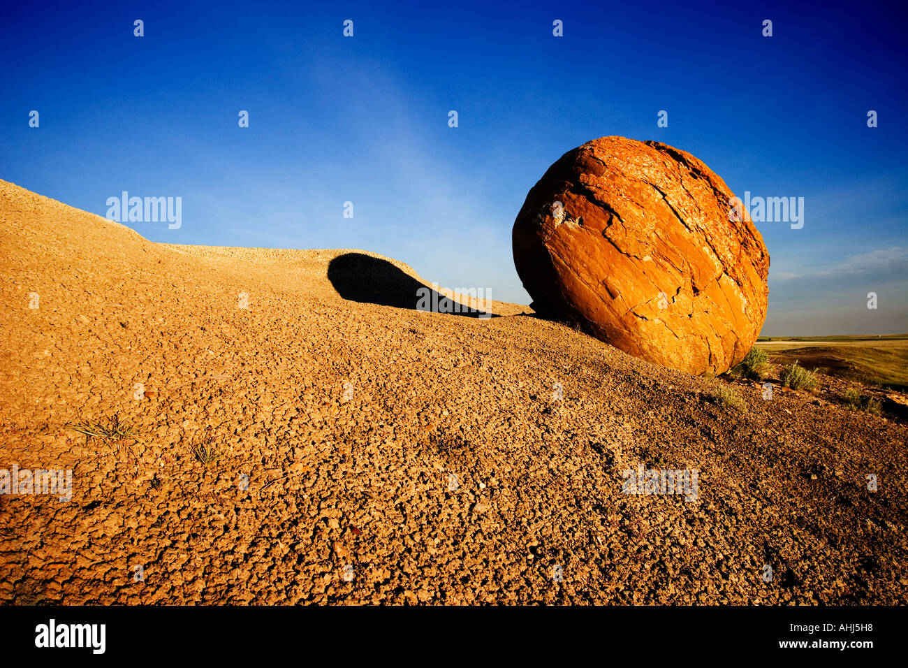 Red rock boulder alberta canada hi-res stock photography and images - Alamy