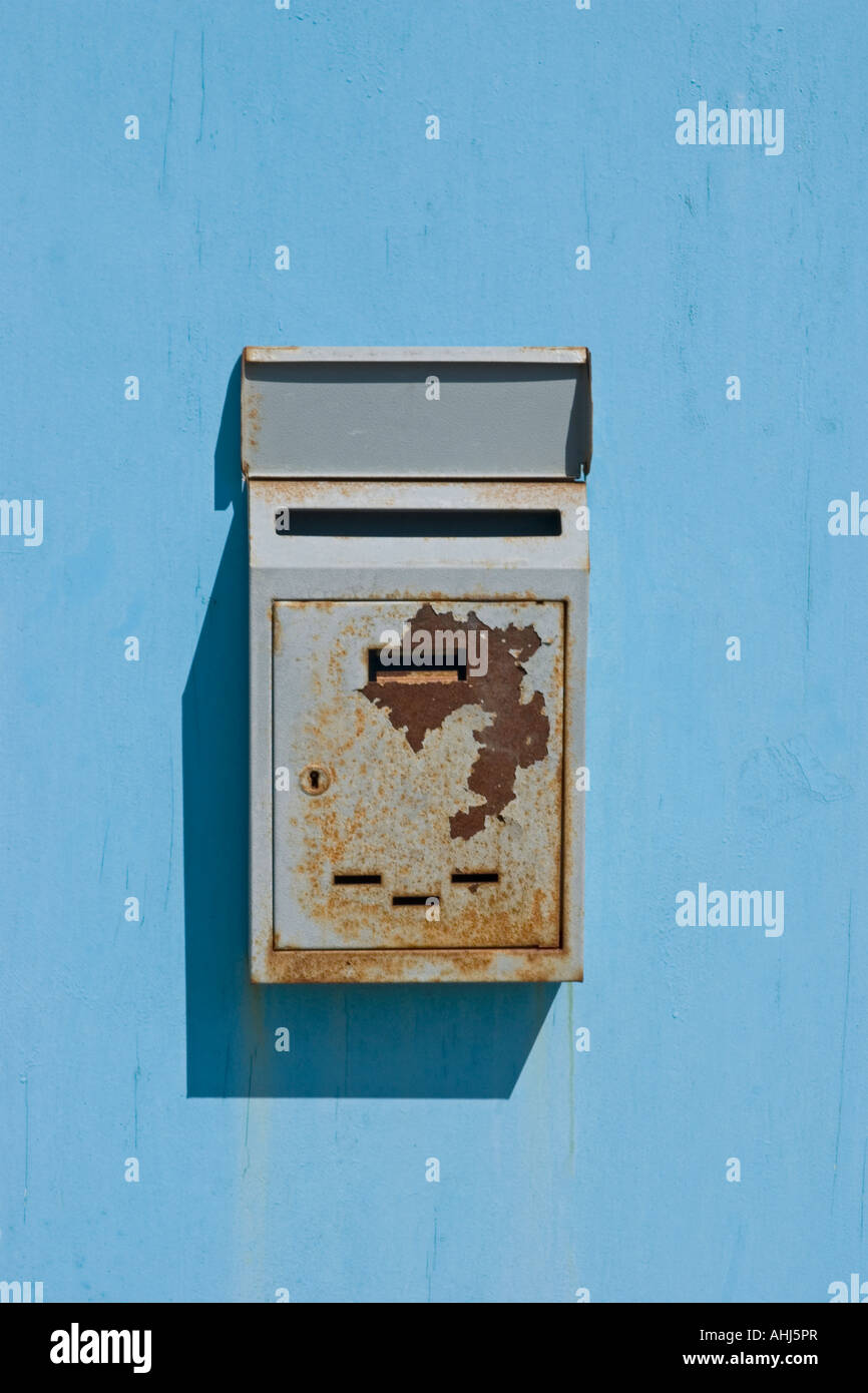 old rusted metal mail box Stock Photo - Alamy