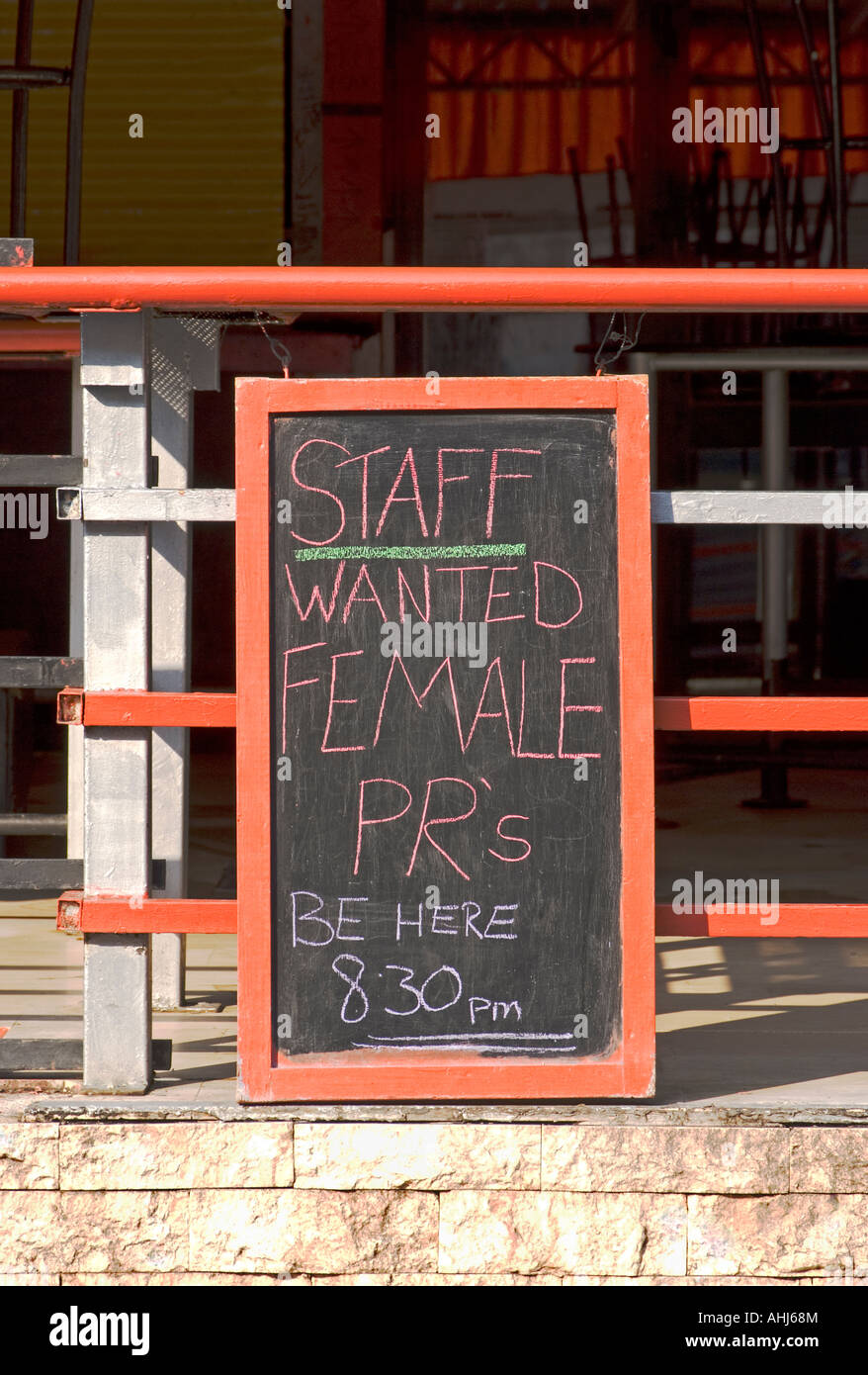 Staff wanted sign hi-res stock photography and images - Alamy