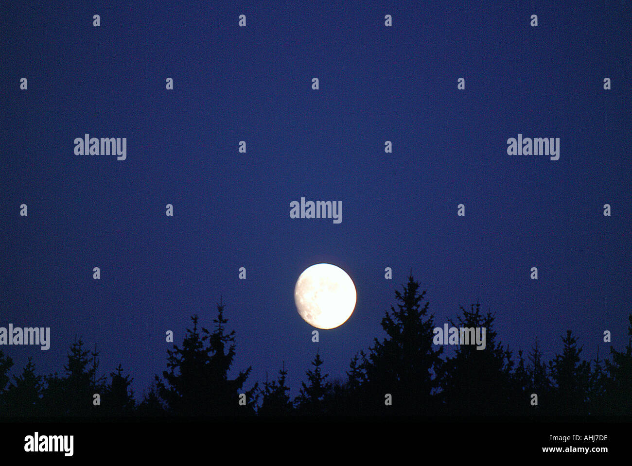 Full moon over bavaria hi-res stock photography and images - Alamy
