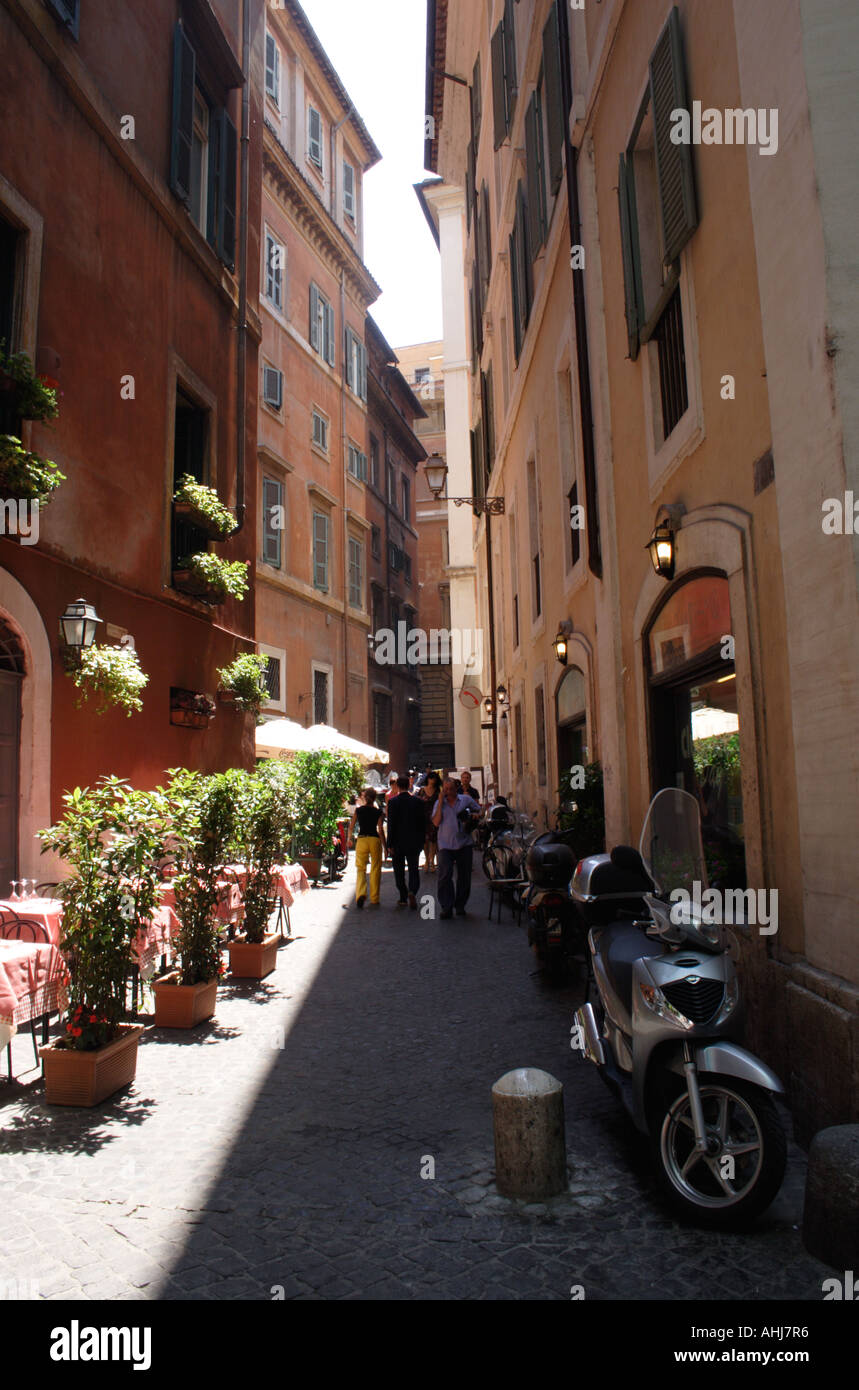Side alley in the historic centre Rome Stock Photo - Alamy