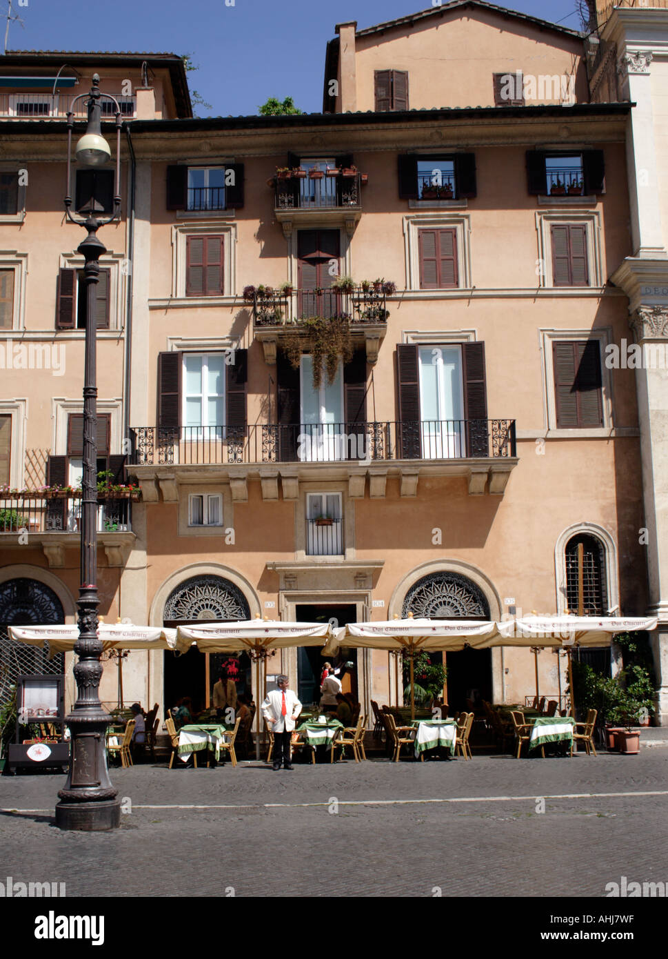 Cafe at the Piazza Navona Rome Stock Photo - Alamy