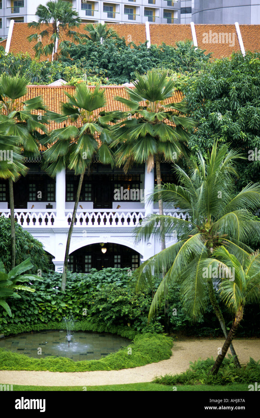 Singapore Raffles Hotel garden Stock Photo - Alamy