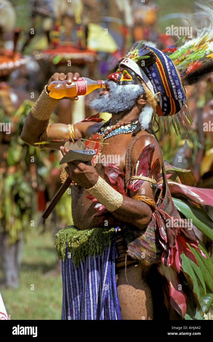Papua New Guinea, Western Highlands Province, Mt. Hagen Cultural Show ...