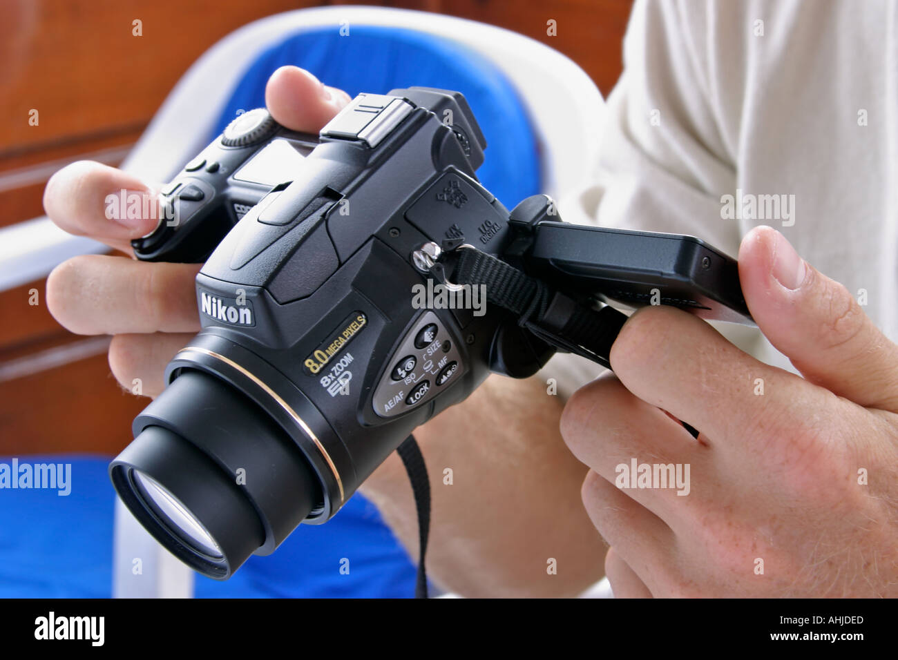 Man holding megapixel camera hi-res stock photography and images - Alamy