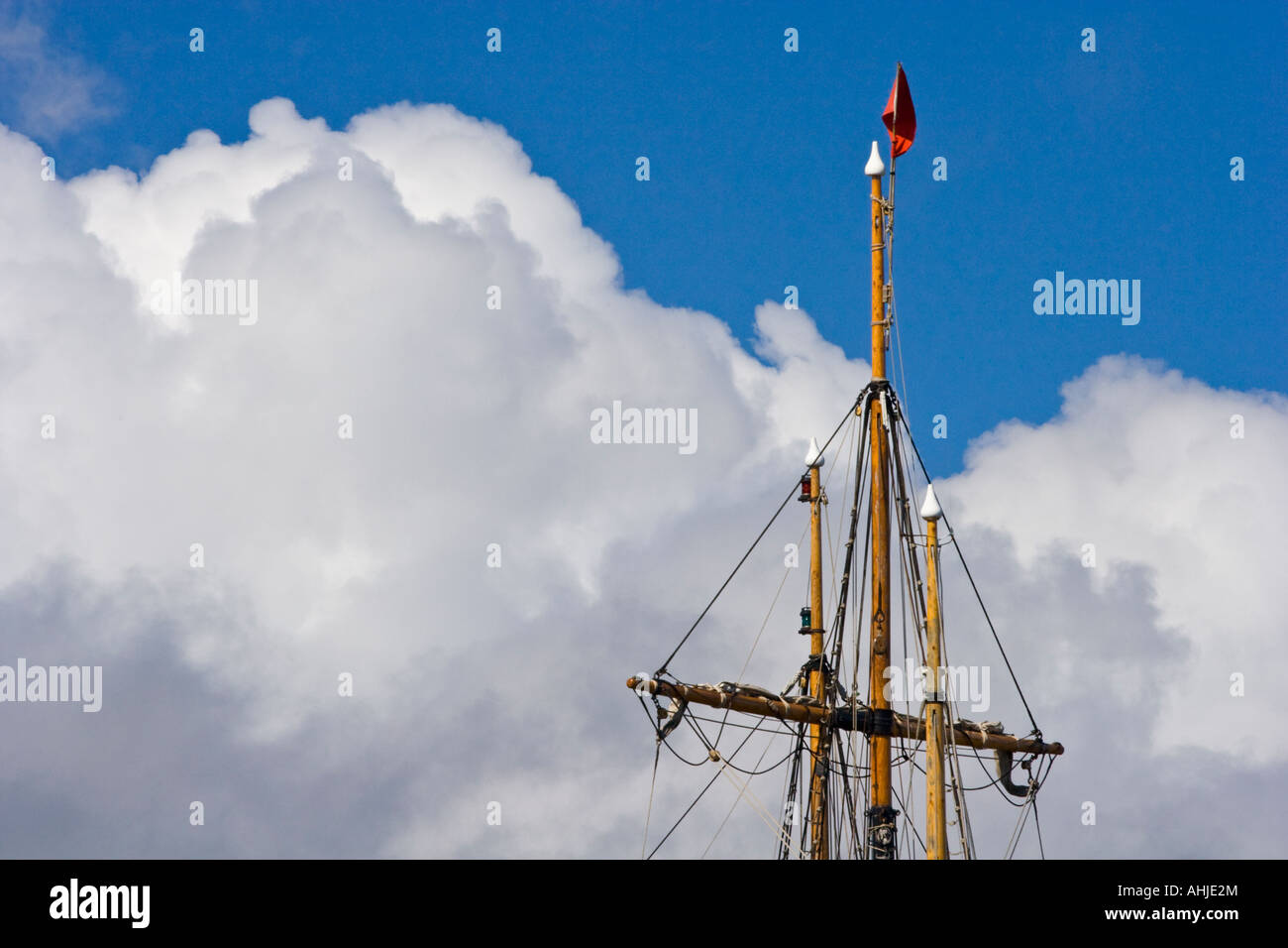 Ships mast hi-res stock photography and images - Alamy