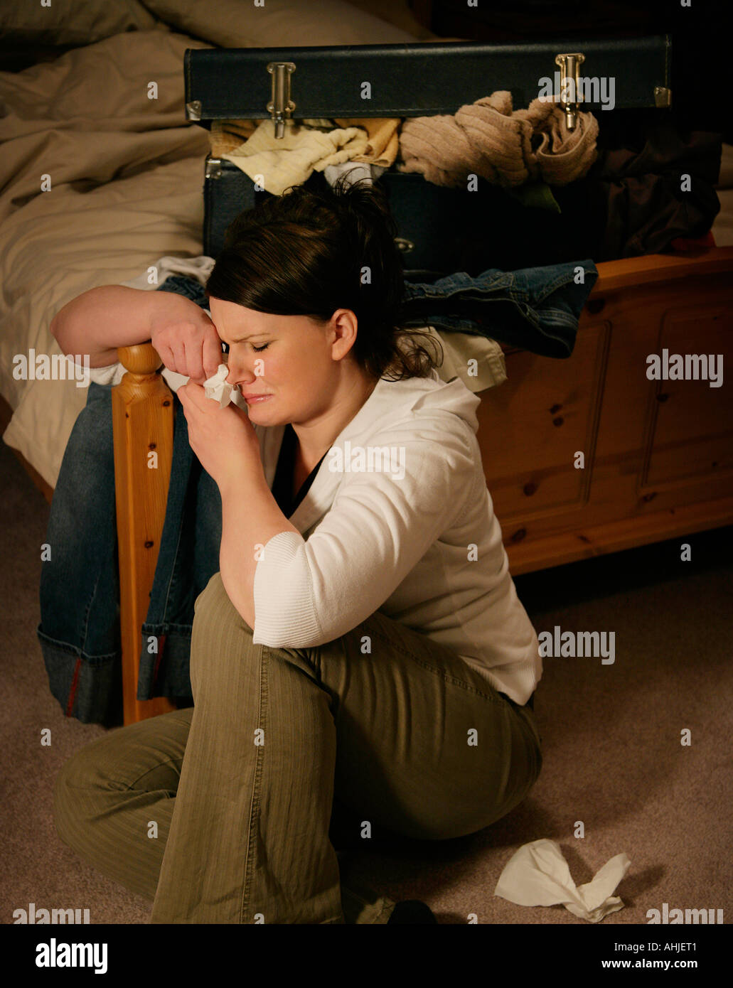 Young girl crying Stock Photo - Alamy