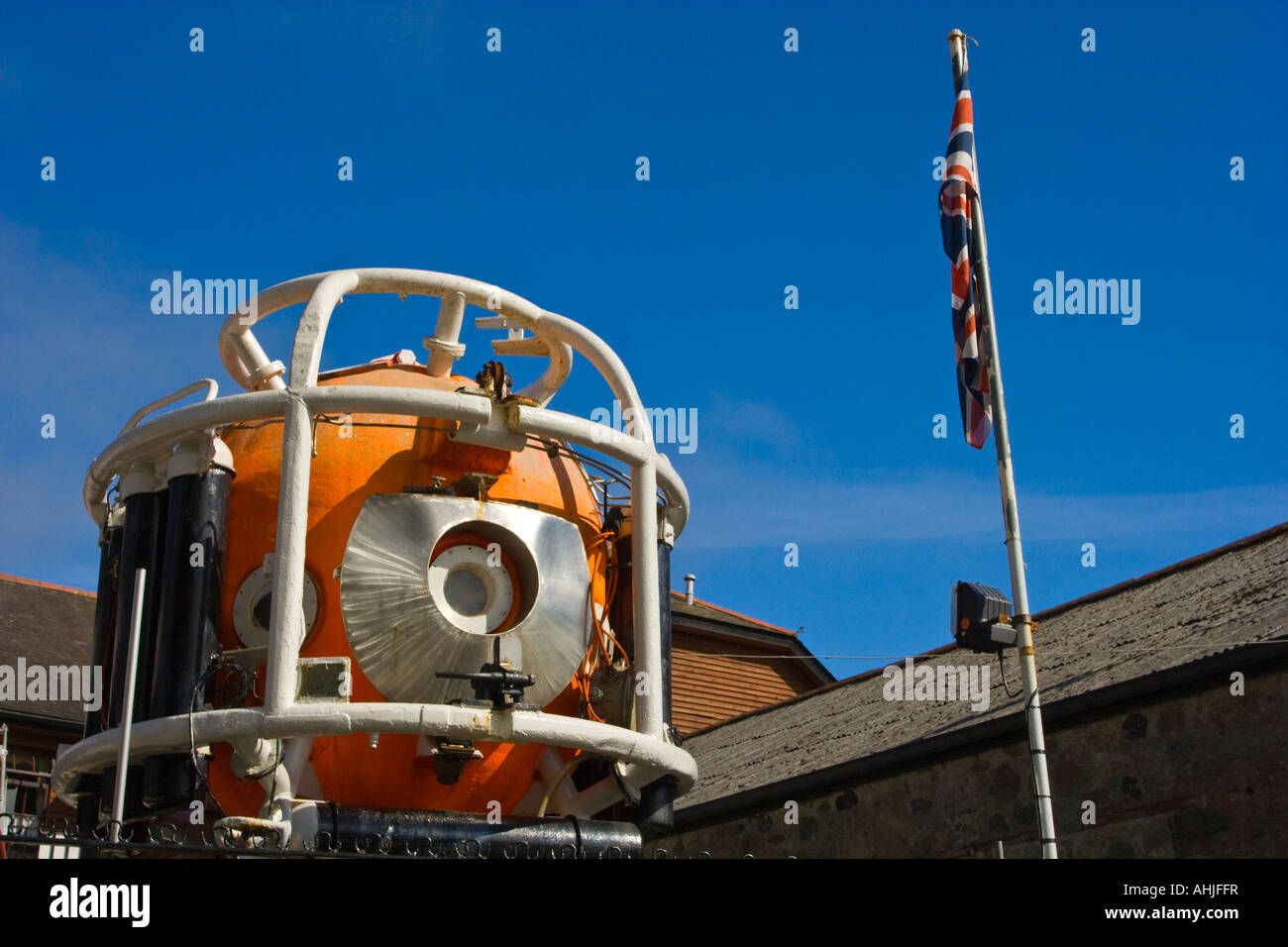 Diving bell hi-res stock photography and images - Alamy