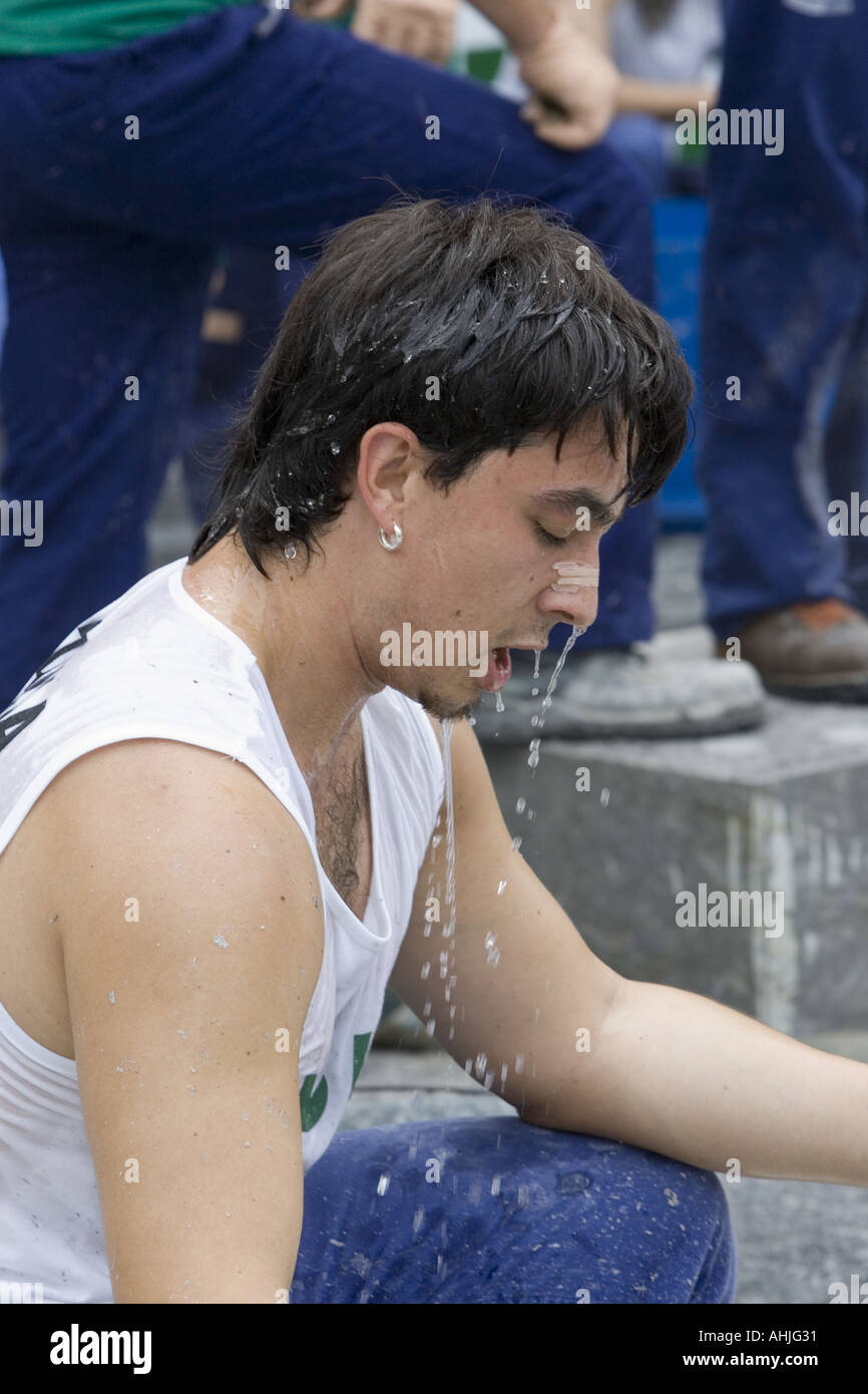 Basque strong man games hi-res stock photography and images - Alamy