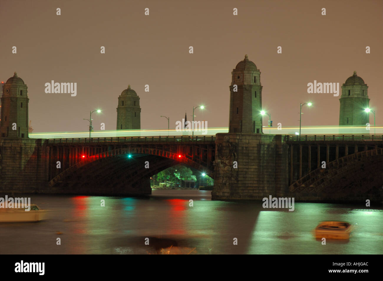 Ma on bridge bridge hi-res stock photography and images - Alamy