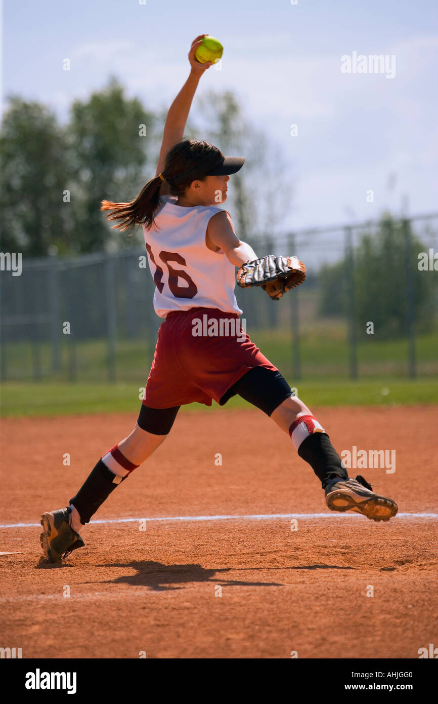 Girl baseball pitch hi-res stock photography and images - Alamy