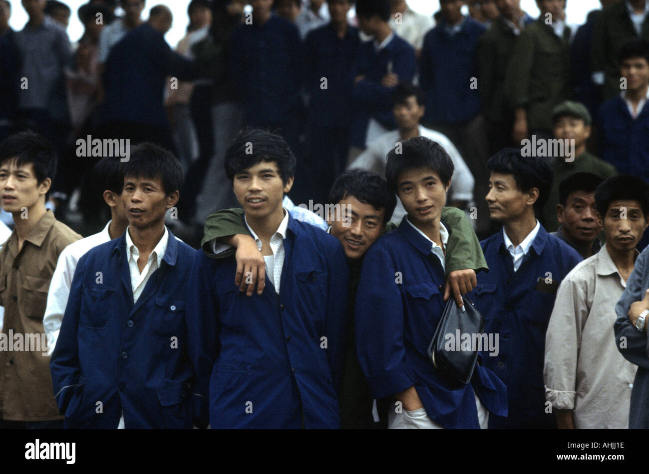China chinese college students river front faces hi-res stock ...