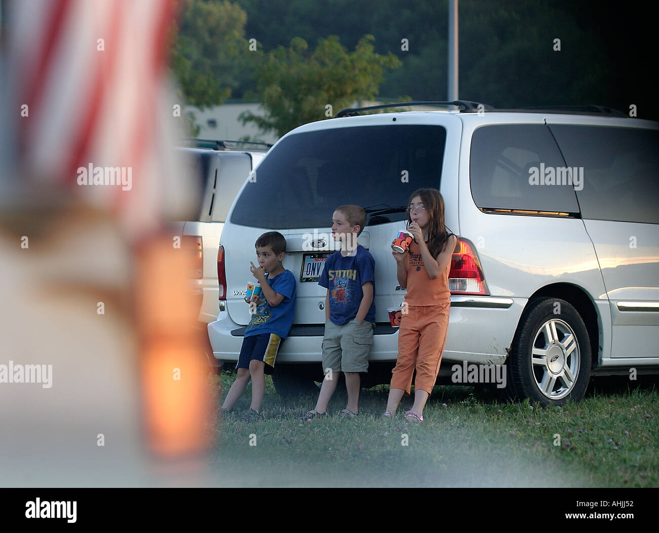 Children watching fireworks hi-res stock photography and images - Alamy