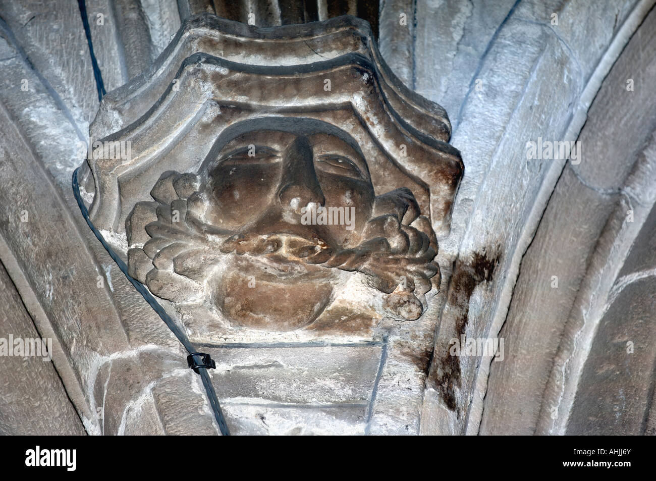Green man carving foliate hi-res stock photography and images - Alamy