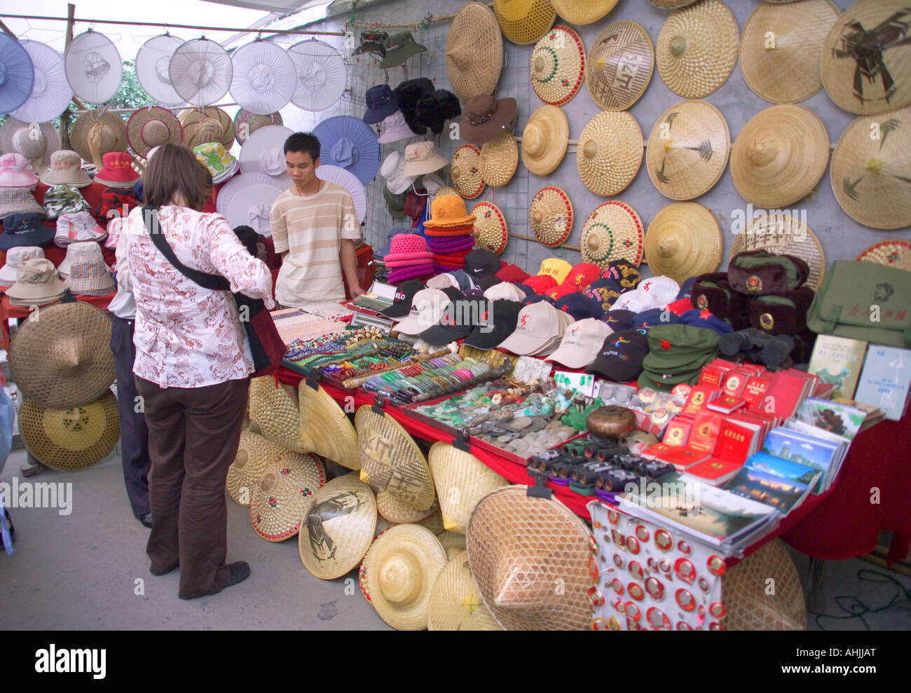 hat stall in Chinese market Stock Photo - Alamy