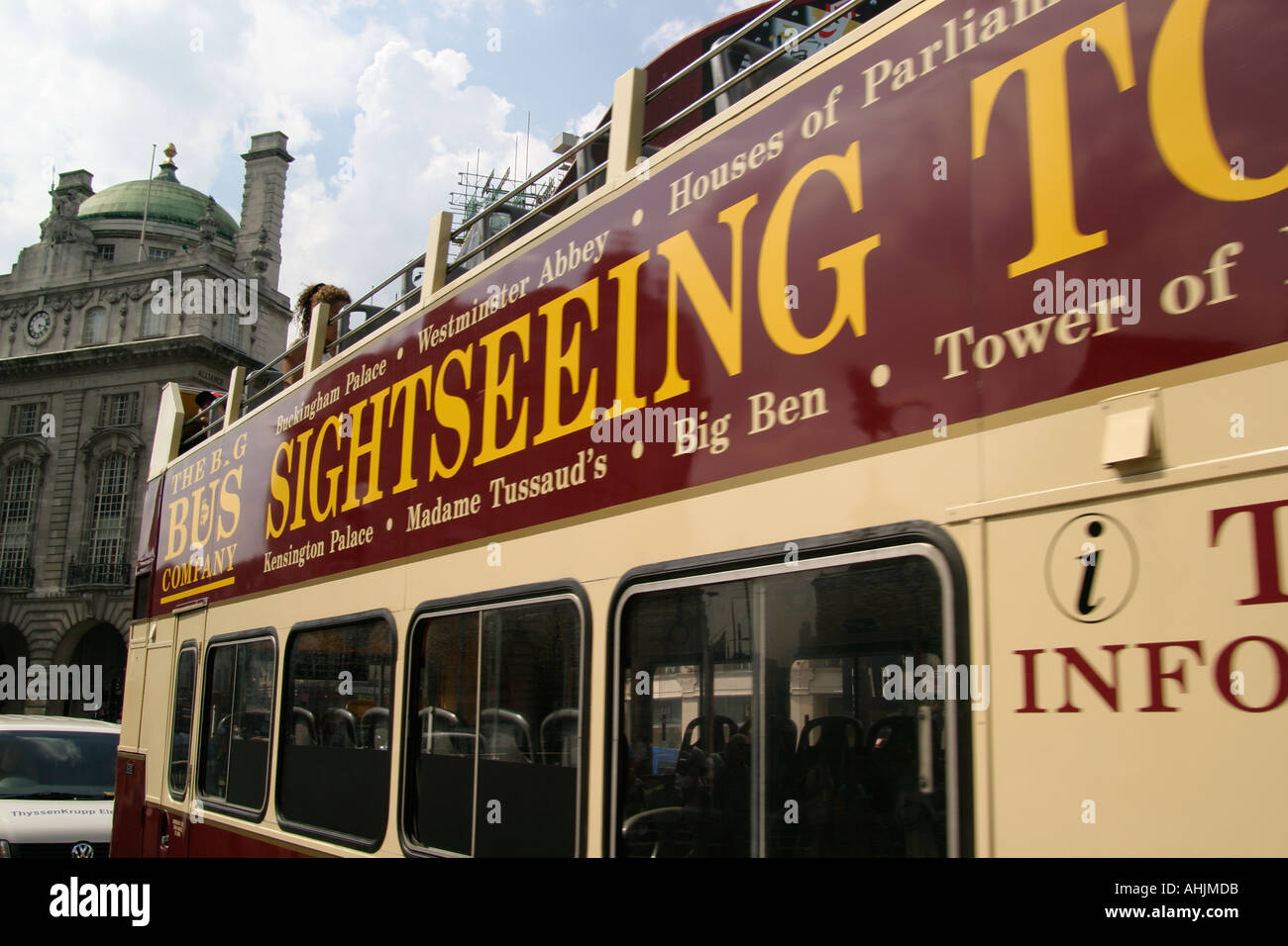 Sight seeing bus Piccadilly Circus London England Summer 2005 Stock ...