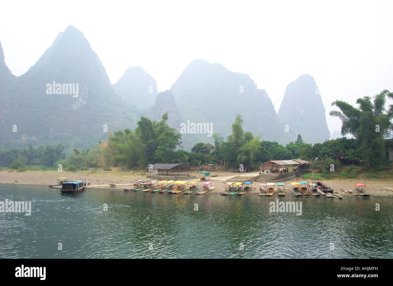 village on the banks of Li river Stock Photo - Alamy