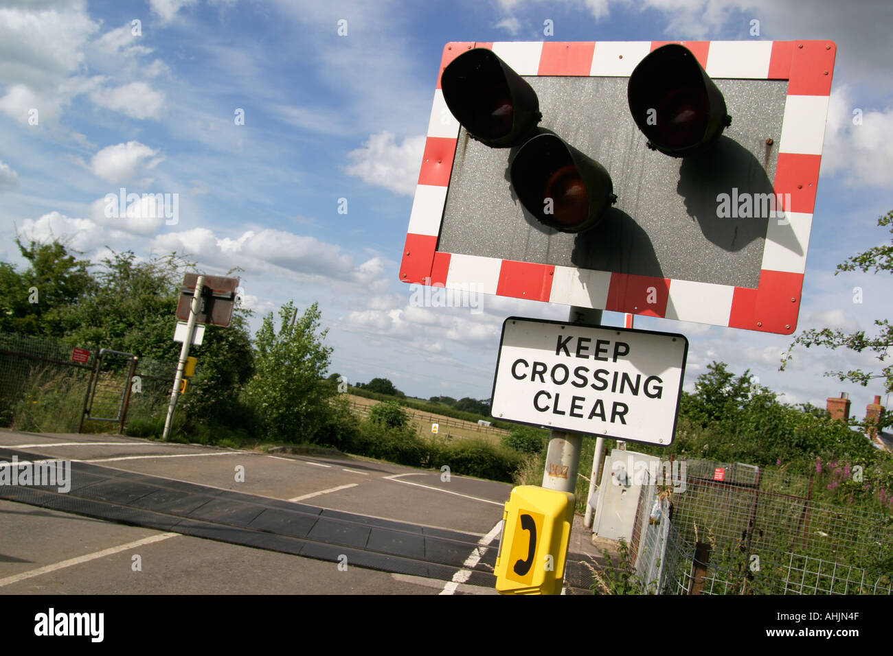 Train Level Crossing Wiltshire England Summer 2005 Stock Photo - Alamy
