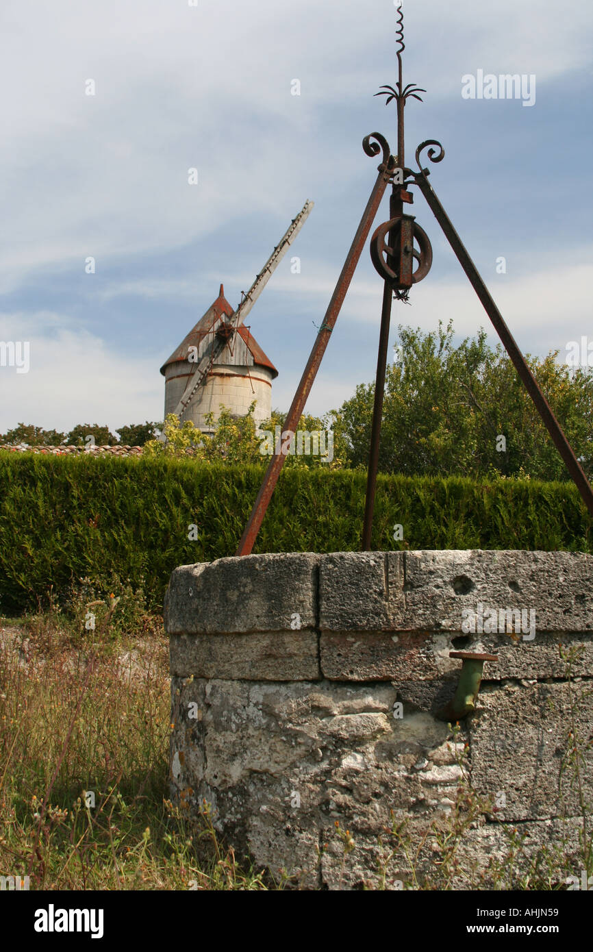 Wind pump water well hi-res stock photography and images - Alamy