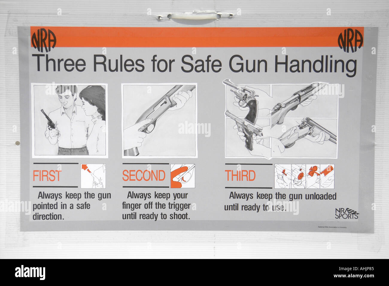 Handling gun hi-res stock photography and images - Alamy