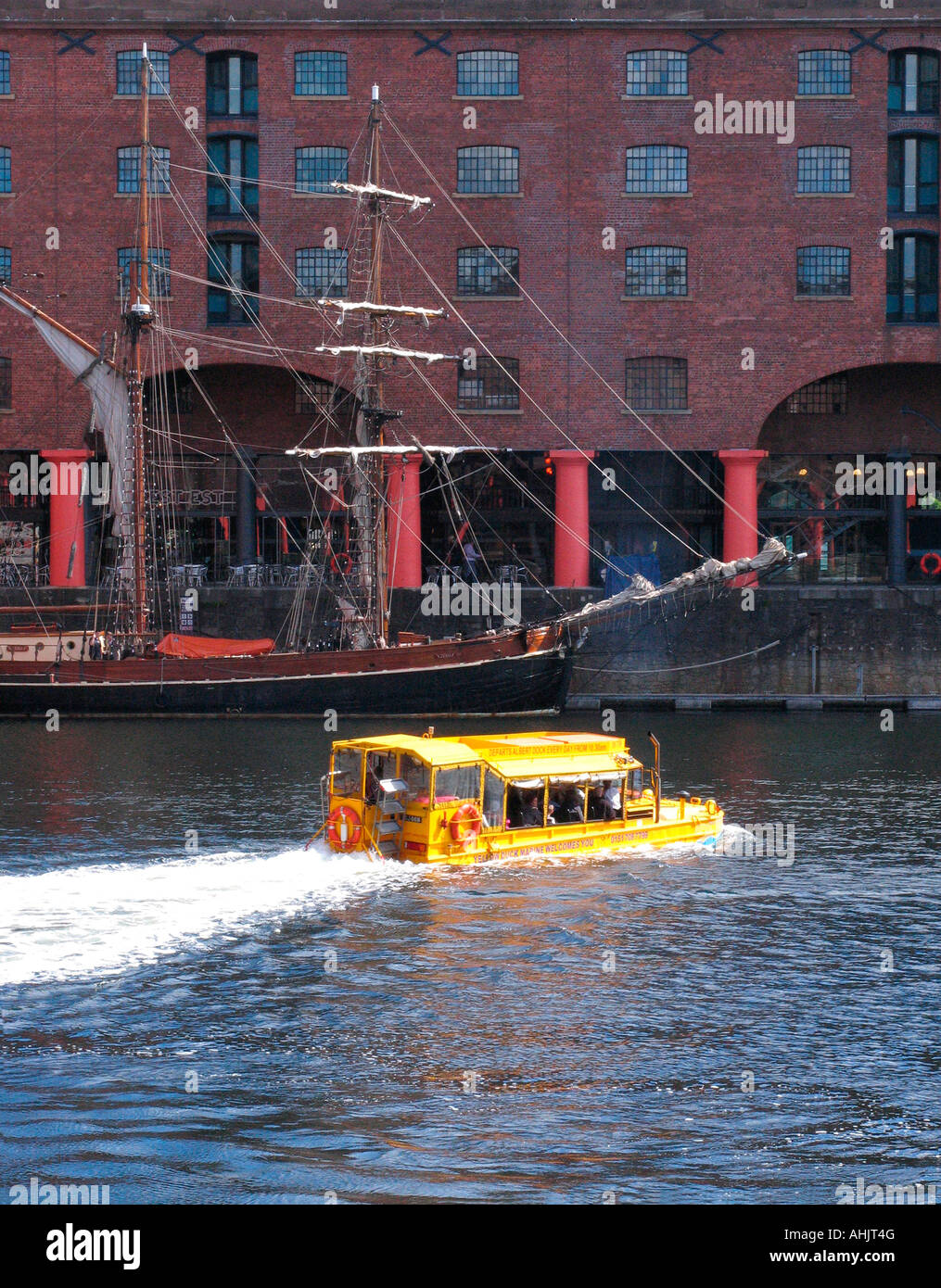 Amphibious pleasure craft hi-res stock photography and images - Alamy