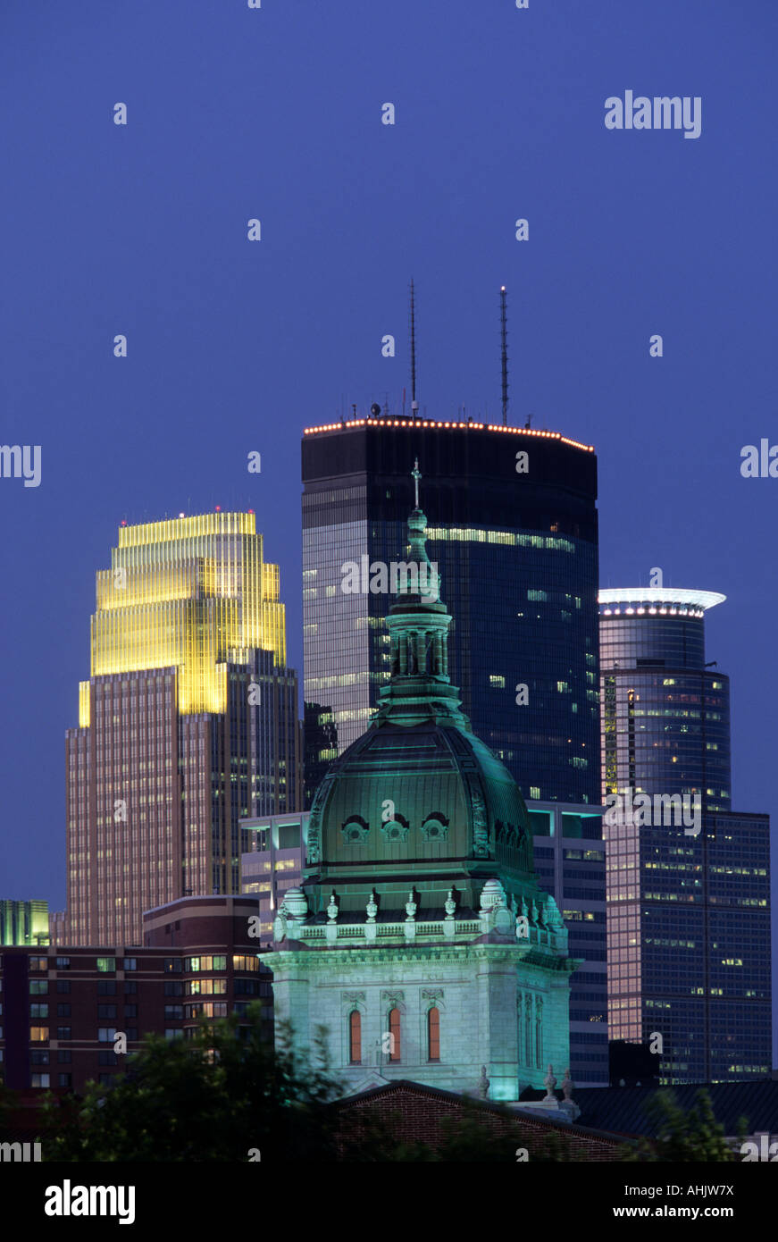 SKYLINE OF MINNEAPOLIS, MINNESOTA. BASILICA OF ST. MARY, IDS TOWER ...